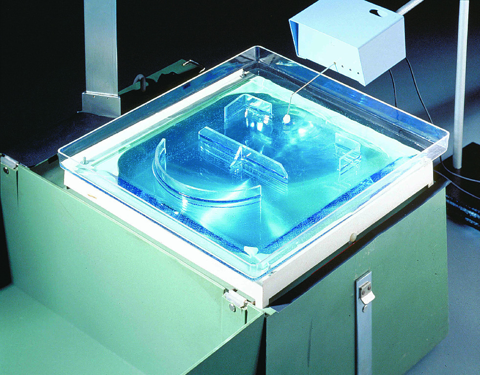 Ripple Tank/Wave Generator | Electricity/Magnetism Learning Activities