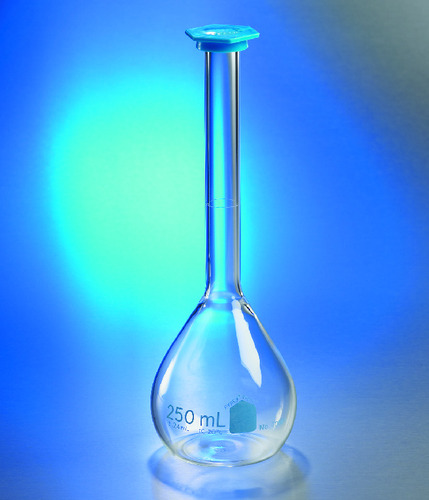 PYREX® VISTA™ Volumetric Flasks with Snap Caps, Class B, Corning ...