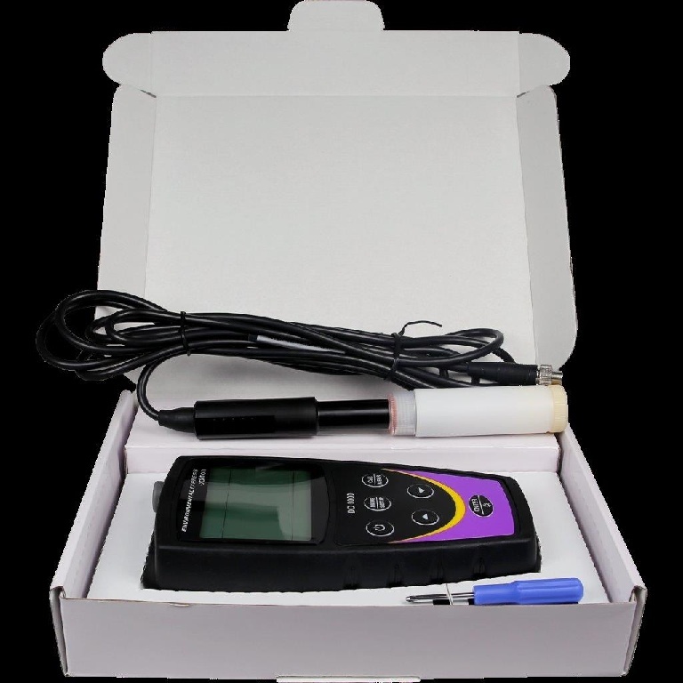 Environmental Express® Oakton® Do100 Portable Dissolved Oxygen Meters
