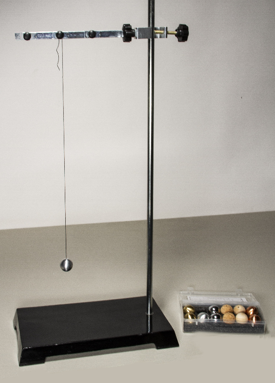 CENCO® Complete Pendulum Set | Waves and Oscillations Learning Activities