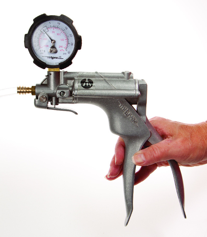 Nalgene™ Zinc/Aluminum Hand-Operated Vacuum Pump with Gauge, Thermo Scientific | Vacuum Pumps